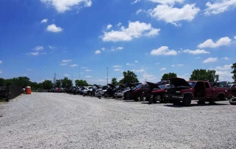 PULL-A-PART JUNKYARD: USED AUTO PARTS SALVAGE YARD IN INDIANAPOLIS INDIANA