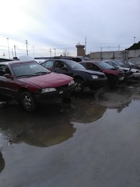 Isa Pick Pull Save at 7200 Grade Ln, Louisville, KY 40219